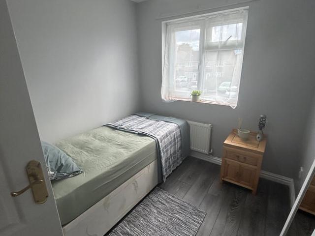 Room at Quantock Rise, Luton