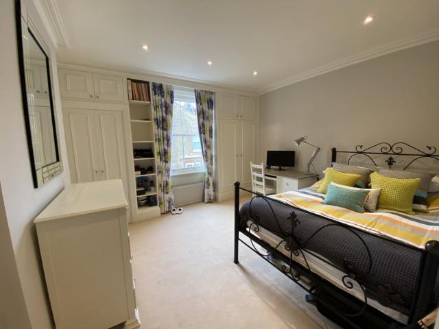 Room at Quarrendon Street, Greater London