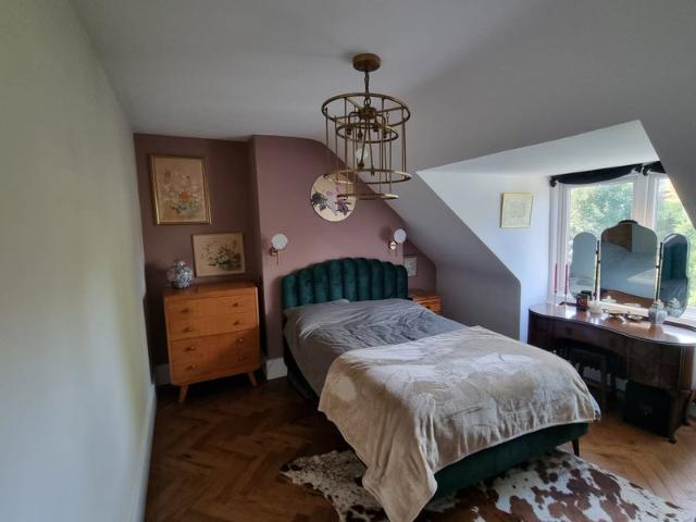 Room at Queen Anne Avenue, Greater London