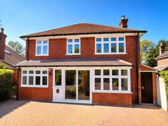 Room at Queen Eleanor's Road, Guildford