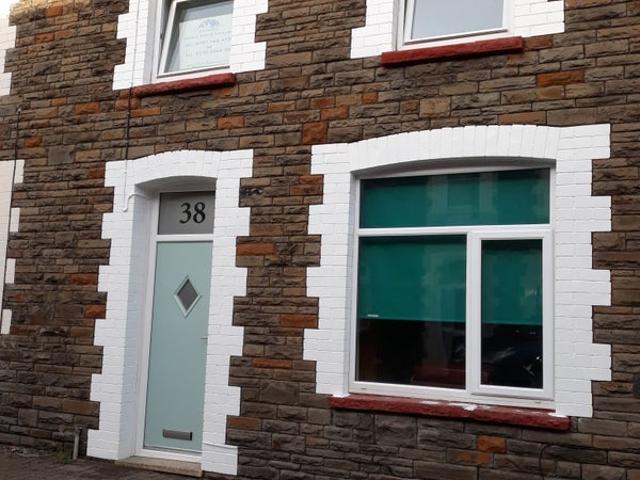 Room at Queen Street, Pontypridd