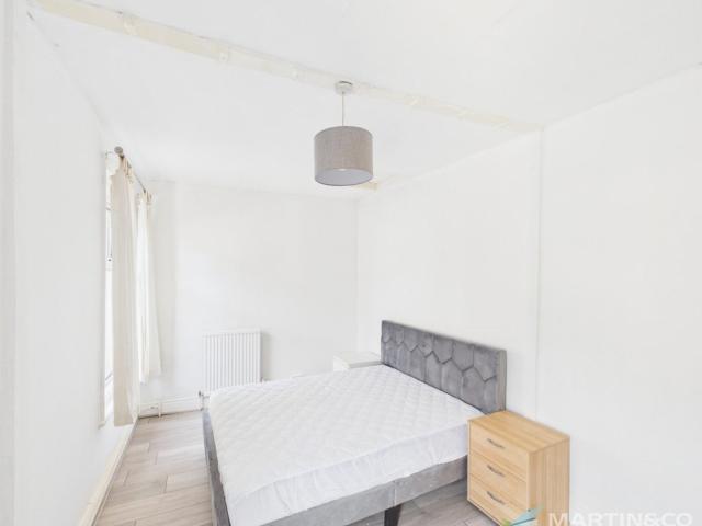 Room at Queen Victoria Road, Blackpool