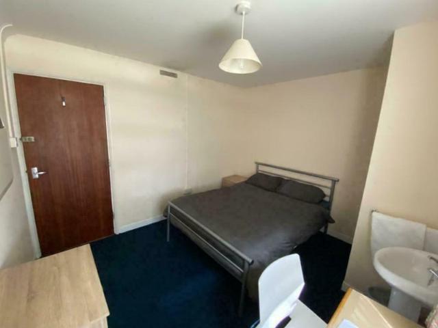 Room at Queen's Way, Ipswich