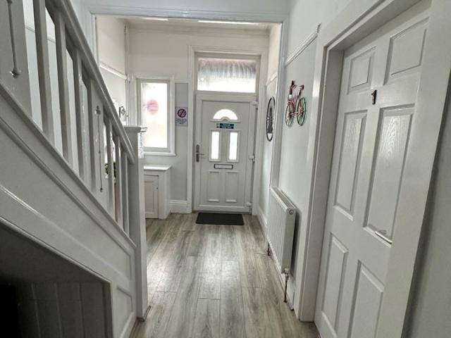 Room at Queens Drive, Liverpool