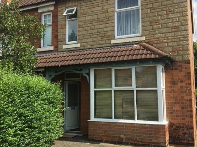 Room at Queens Road, Nottingham