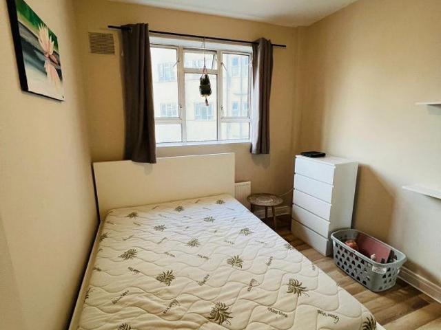 Room at Queen's Road, Bristol