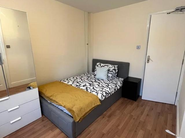 Room at Queens Road, High Wycombe