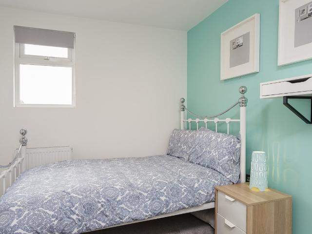 Room at Queens Road, Portsmouth