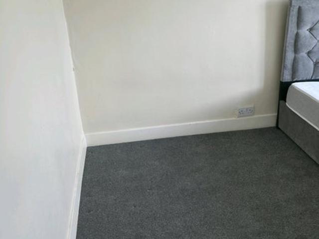 Room at Queensbury Station Parade, Greater London