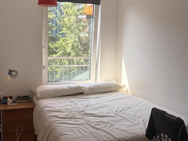 Room at Queensbridge Road, Greater London