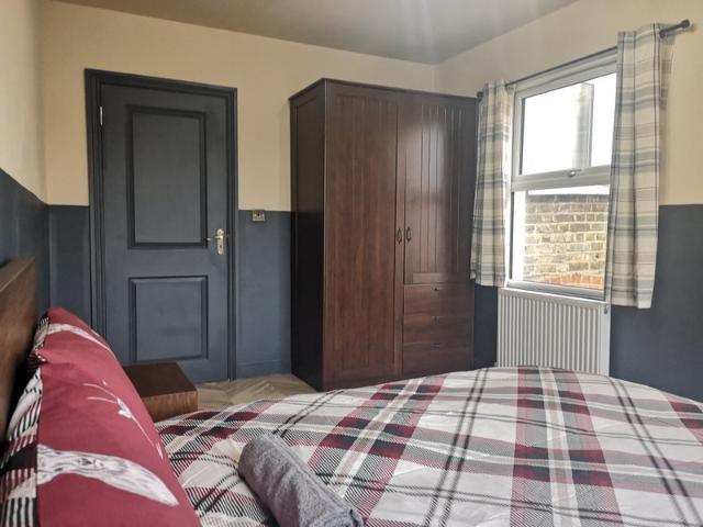 Room at Queenstown Road, Greater London