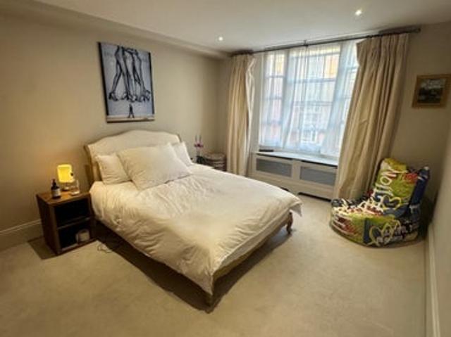 Room at Queensway, City of Westminster