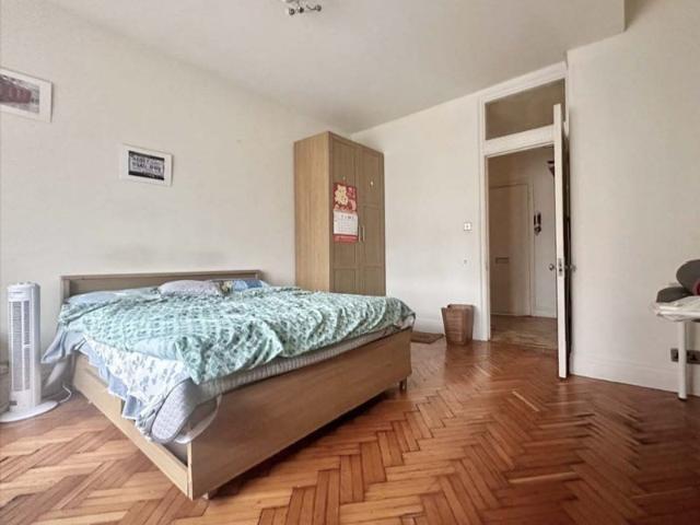 Room at Queensway, City of Westminster