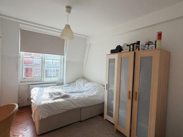 Room at Queensway, City of Westminster