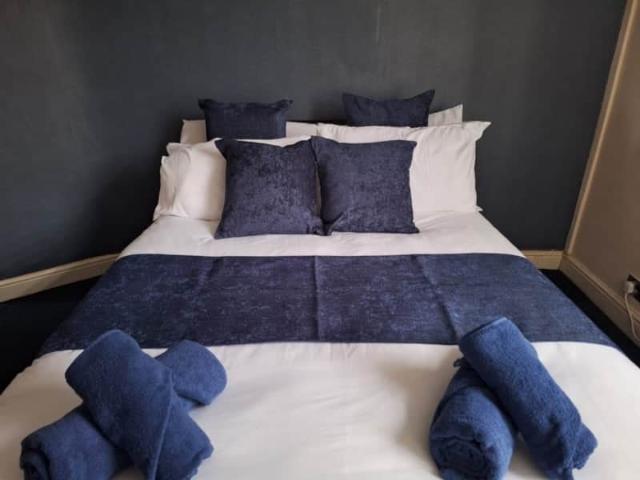 Room at Querneby Road, Nottingham