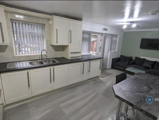 Room at Quinton Road, Birmingham