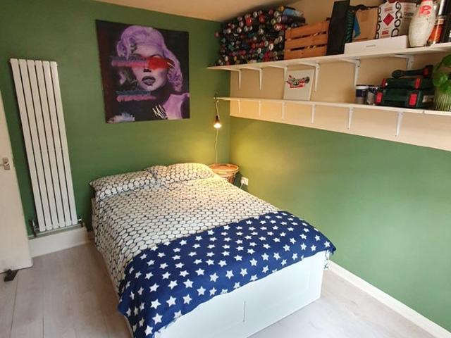 Room at Quorn Road, Greater London