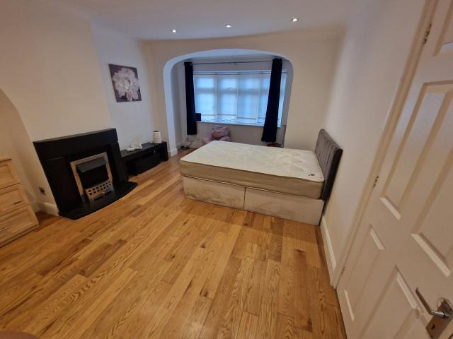 Room at Rugby Road, Greater London