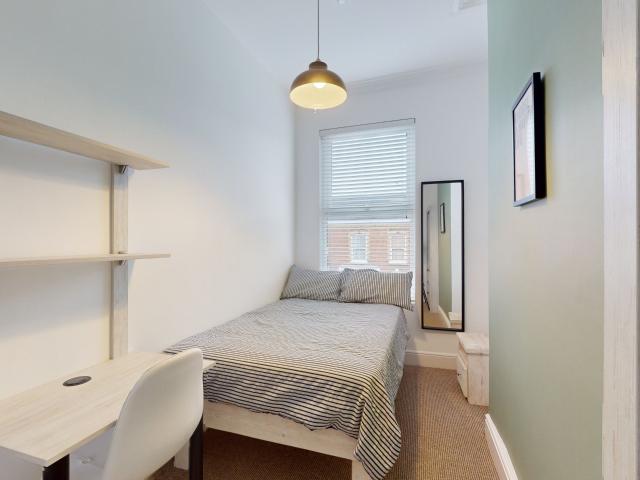 Room at Rufford Road, Liverpool