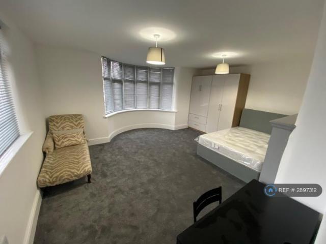 Room at Ruskin Avenue, Lincoln