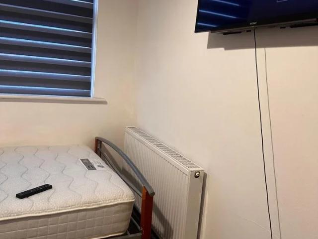 Room at Ruskin Road, Northampton