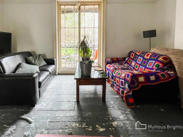 Room at Russell Square, Brighton