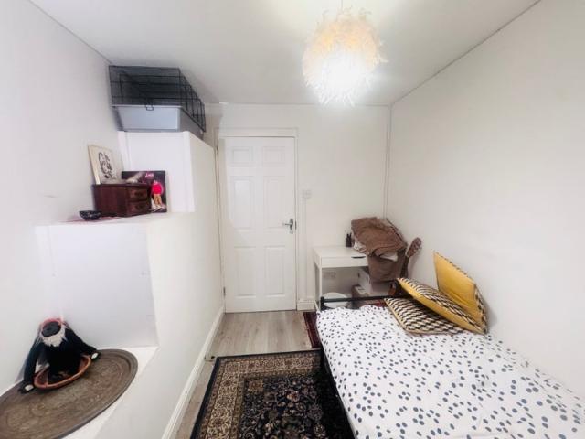Room at Russell Place, Greater London