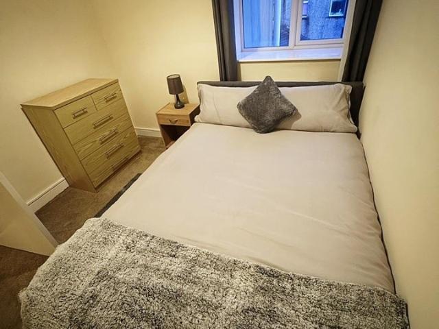Room at Russell Place, Hyndburn
