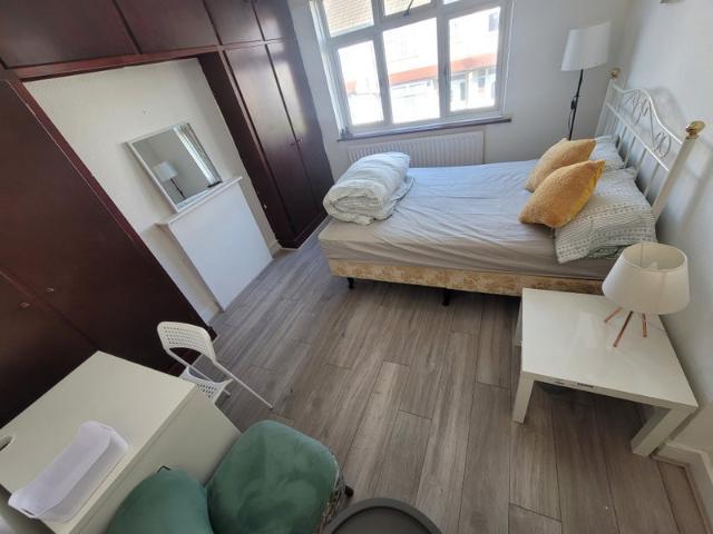 Room at Russell Road, Greater London