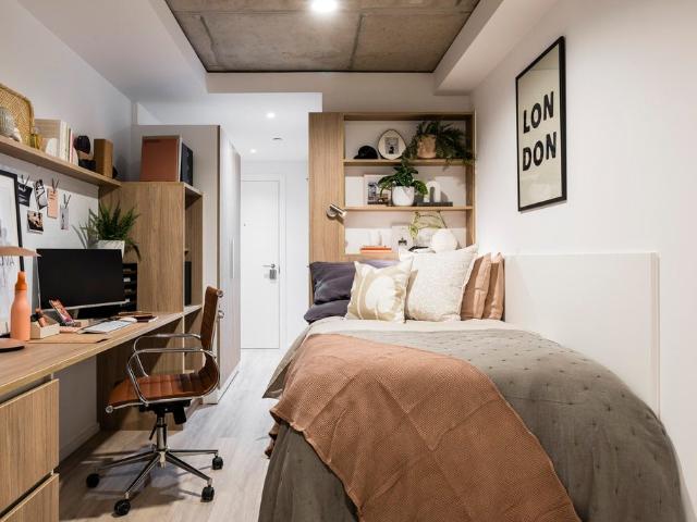 Room at Rutherford Way, Greater London