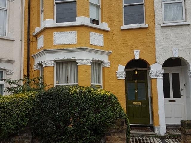 Room at Rutland Gardens, Greater London