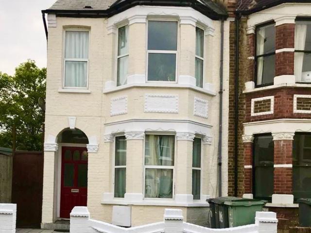 Room at Rutland Gardens, Greater London