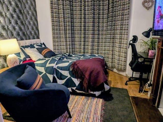Room at Rutland Park, Greater London
