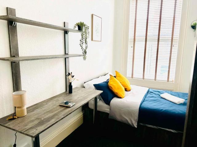 Room at Ryde Street, Hull