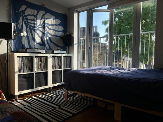 Room at Rye Lane, Greater London