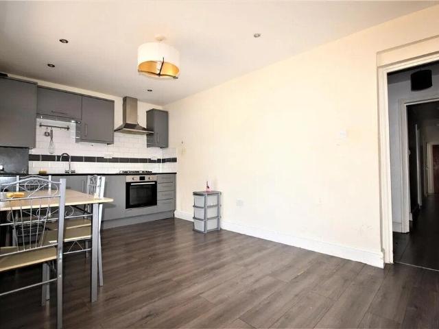 Room at Raglan Road, Greater London