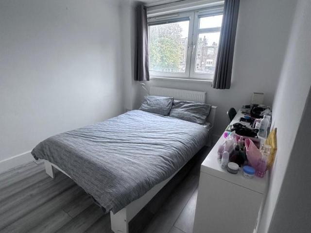 Room at Raglan Street, Greater London