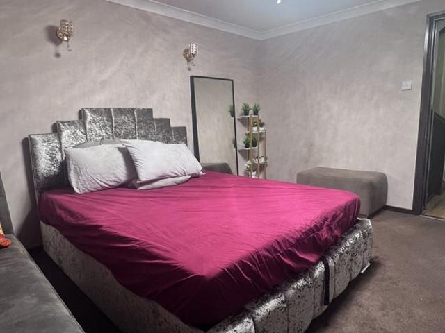Room at Radnor Close, Greater London