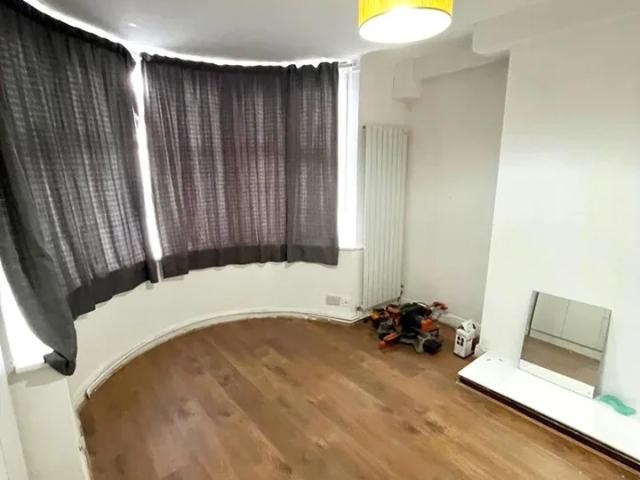 Room at Radcliffe Road, Greater London