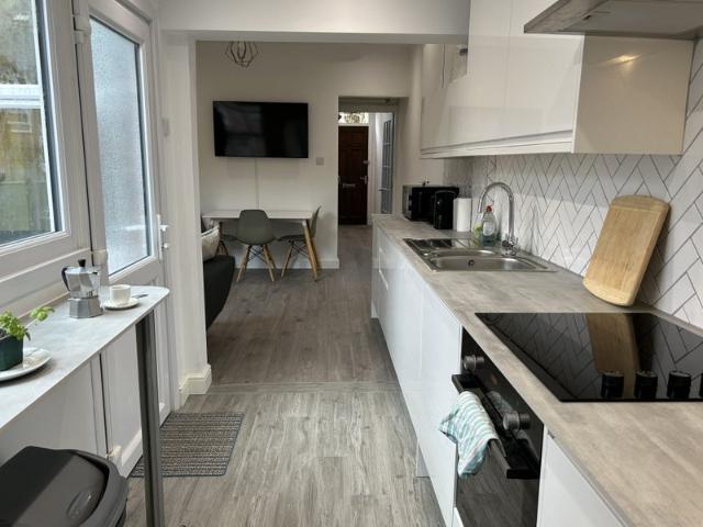 Room at Radford Boulevard, Nottingham