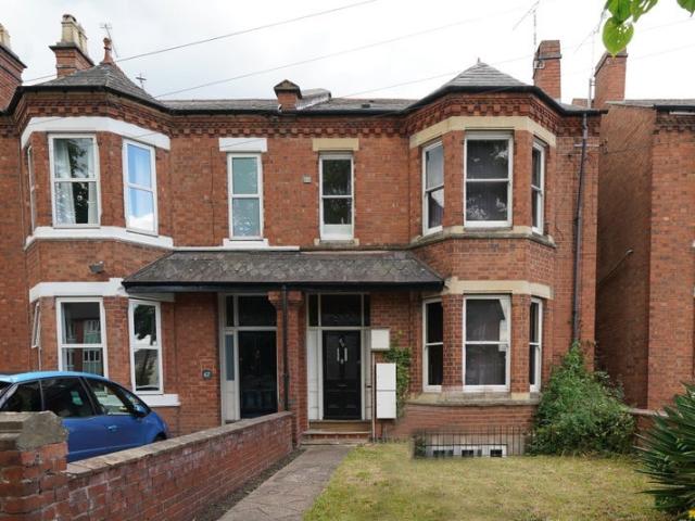 Room at Radford Road, Royal Leamington Spa
