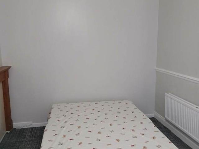 Room at Rainham Road South, Greater London