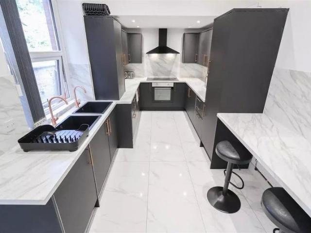 Room at Raleigh Road, Coventry