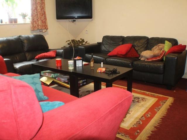 Room at Rampart Road, Leeds