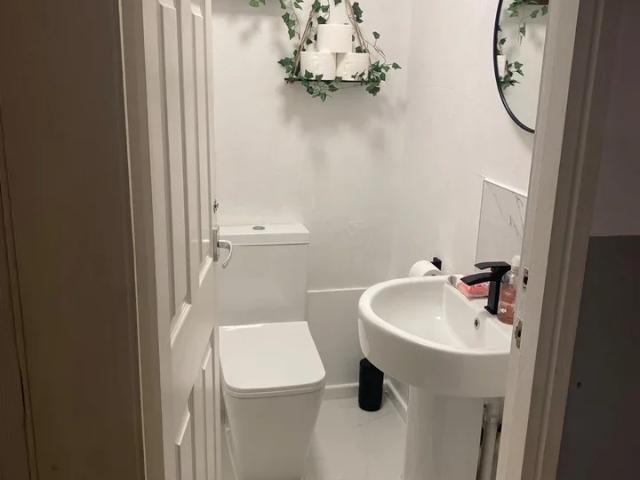 Room at Ramshead Hill, Leeds