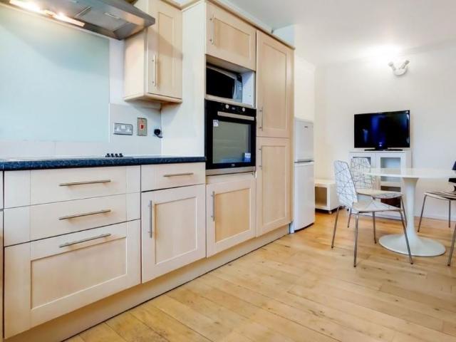 Room at Randall Rents, Greater London