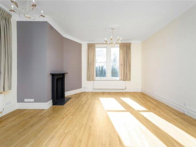 Room at Randolph Avenue, City of Westminster