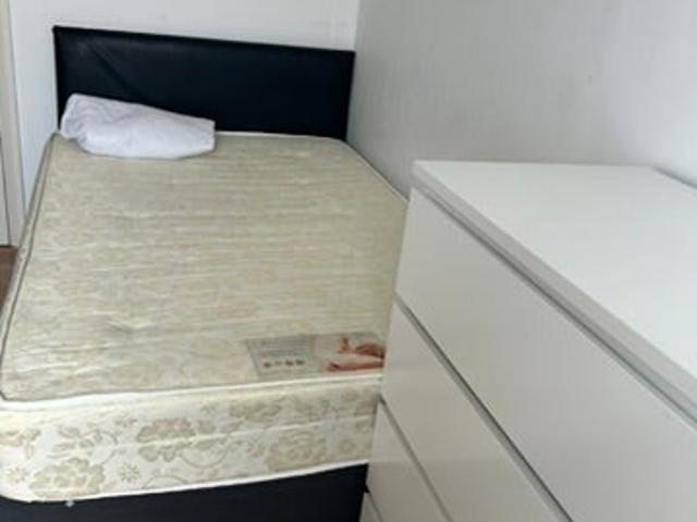 Room at Randolph Street, Greater London