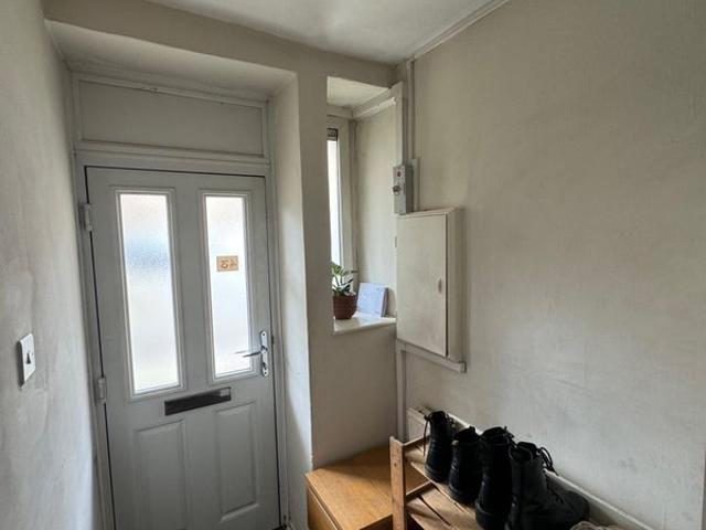 Room at Ranwell Close, Greater London