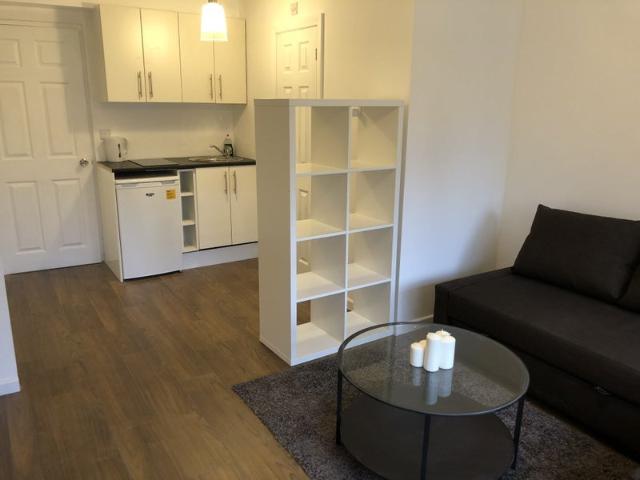 Room at Rawnsley Avenue, Greater London